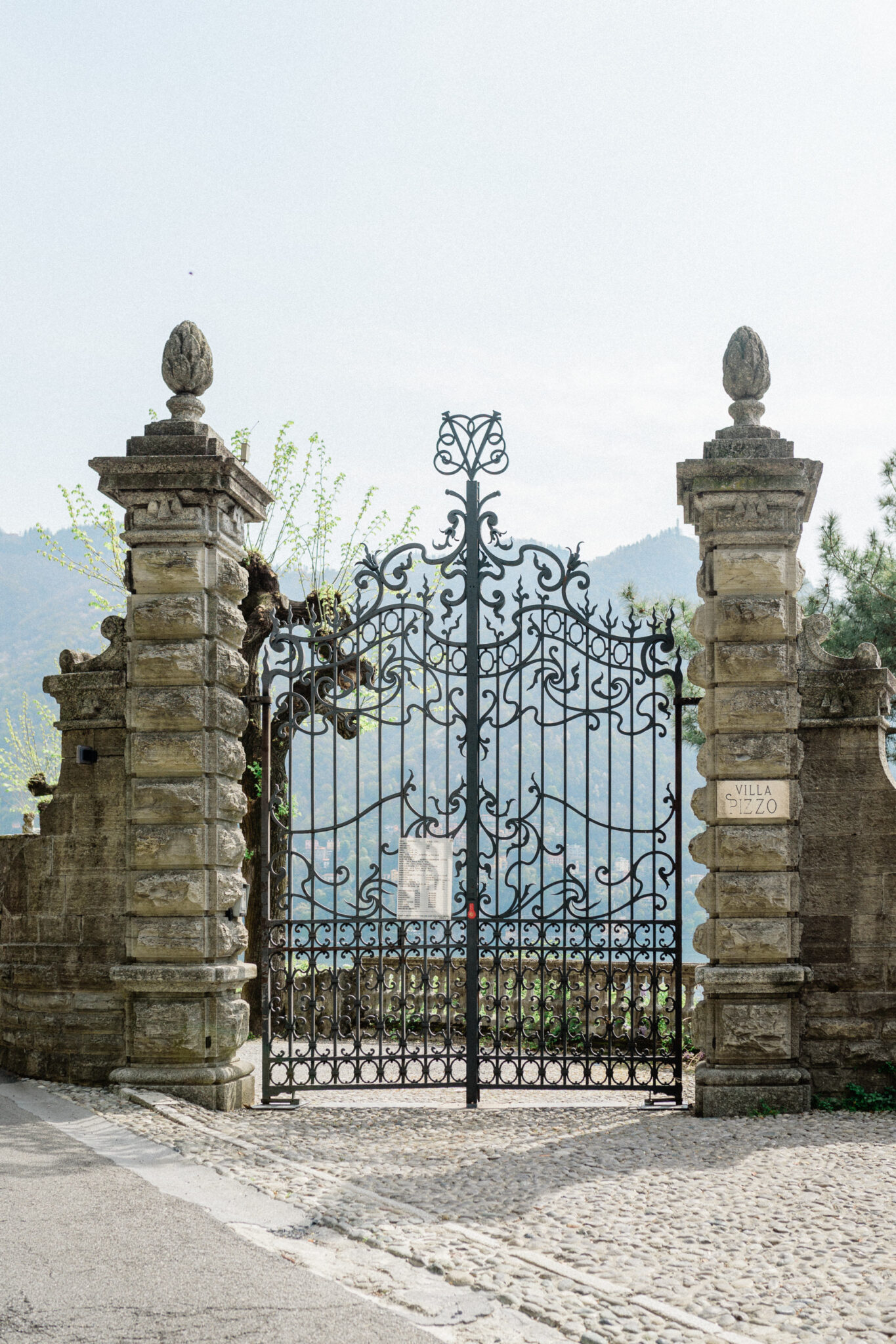Romantic Wedding Editorial at Villa Pizzo, Lake Como ...